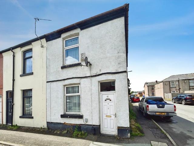 2 bedroom end of terrace house for sale