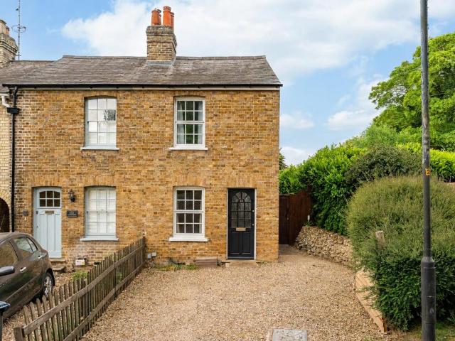 2 bedroom end of terrace house for sale