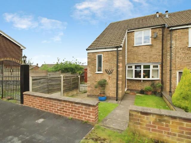 2 bedroom end of terrace house for sale