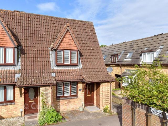 2 bedroom end of terrace house for sale