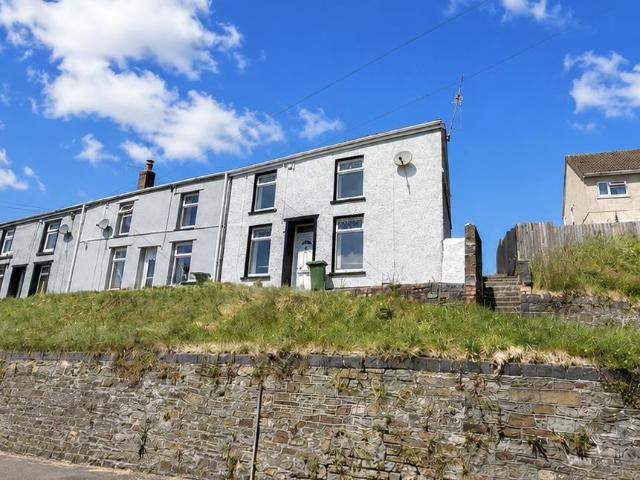 2 bedroom end of terrace house for sale