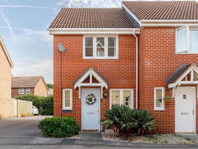 2 bedroom end of terrace house for sale