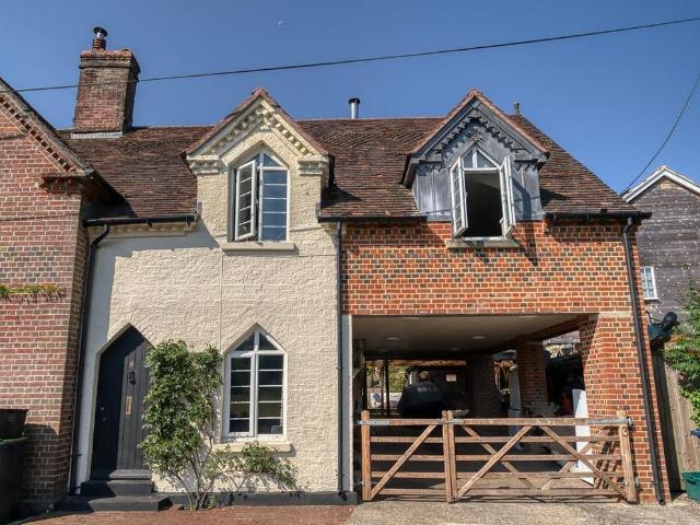 2 bedroom end of terrace house for sale