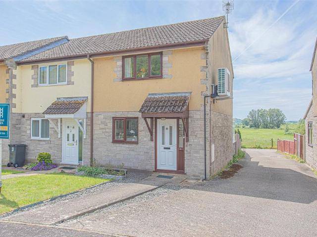 2 bedroom end of terrace house for sale
