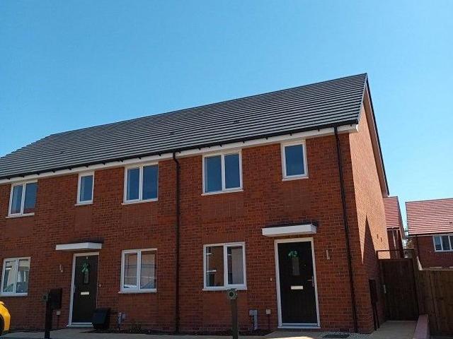 2 bedroom end of terrace house for sale