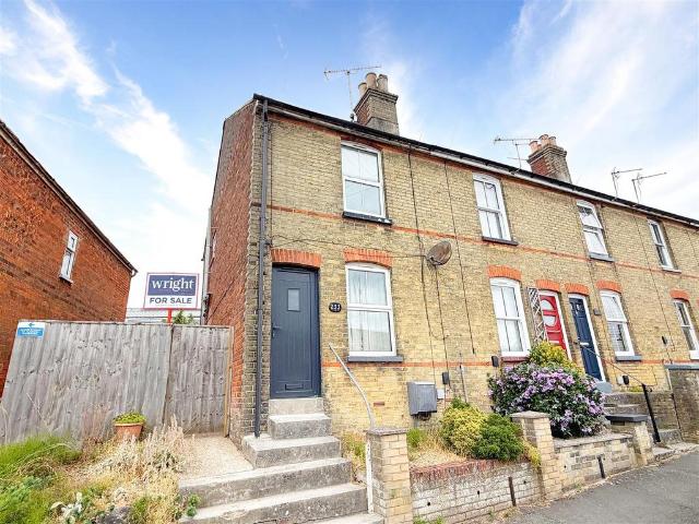 2 bedroom end of terrace house for sale