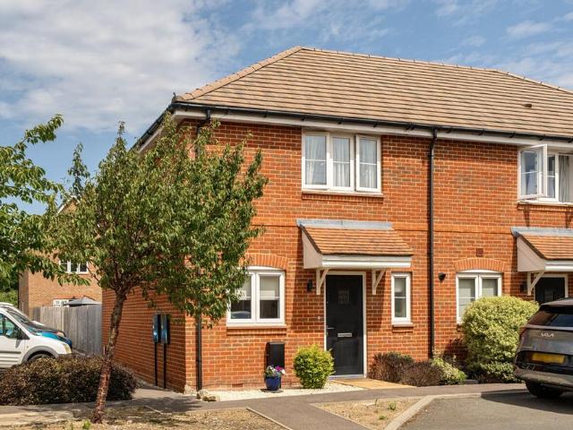 2 bedroom end of terrace house for sale