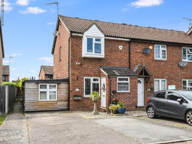 2 bedroom end of terrace house for sale