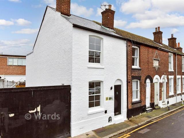 2 bedroom end of terrace house for sale