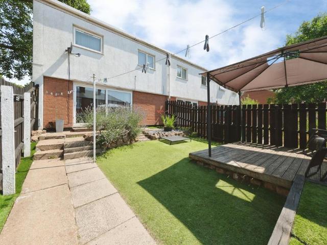 2 bedroom end of terrace house for sale