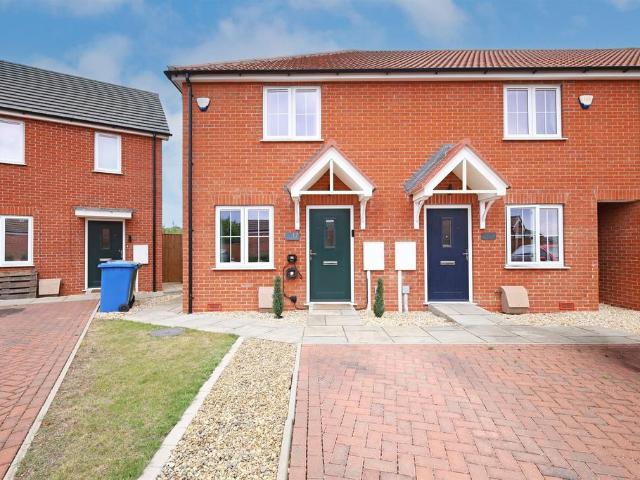 2 bedroom end of terrace house for sale