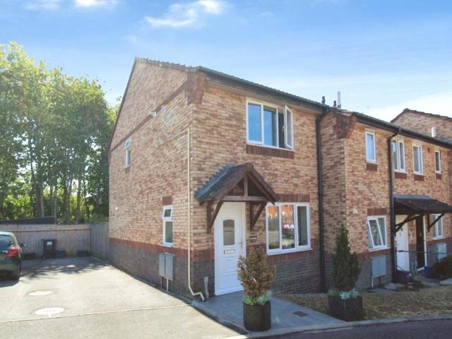 2 bedroom end of terrace house for sale