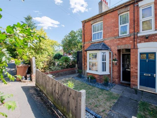 2 bedroom end of terrace house for sale