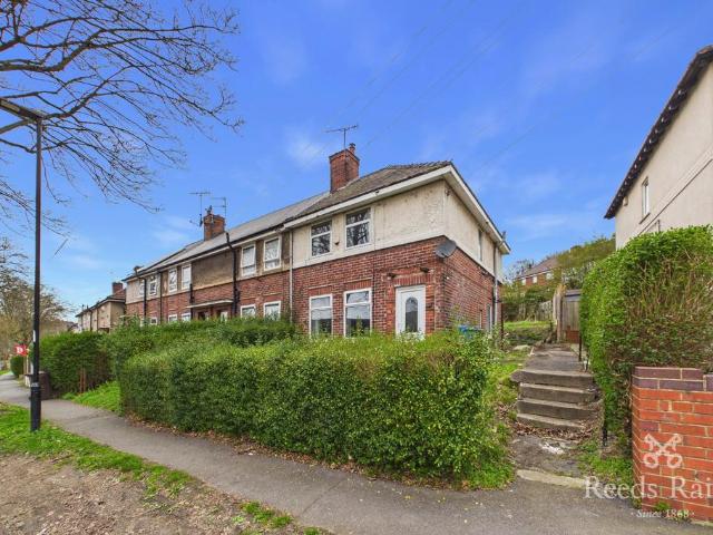 2 bedroom end of terrace house for sale