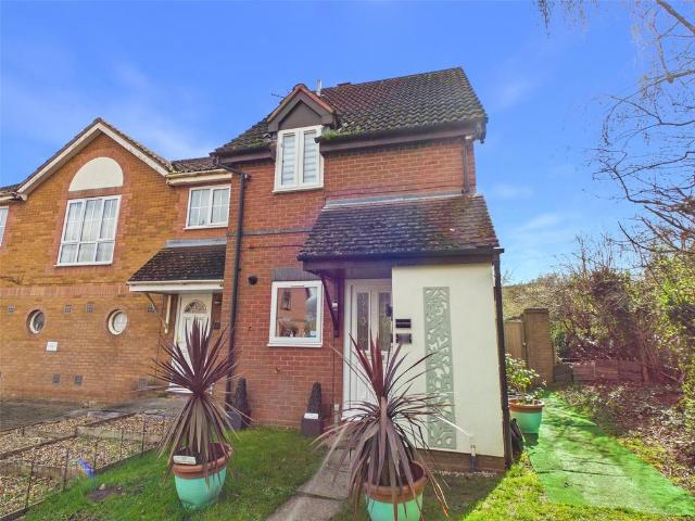2 bedroom end of terrace house for sale