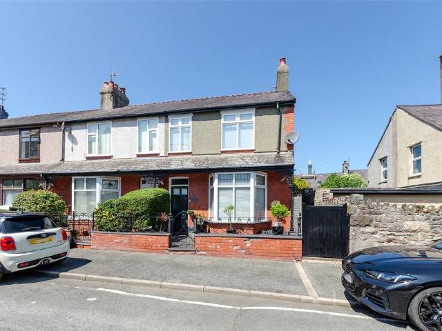 2 bedroom end of terrace house for sale