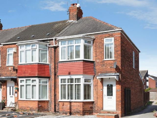 2 bedroom end of terrace house for sale