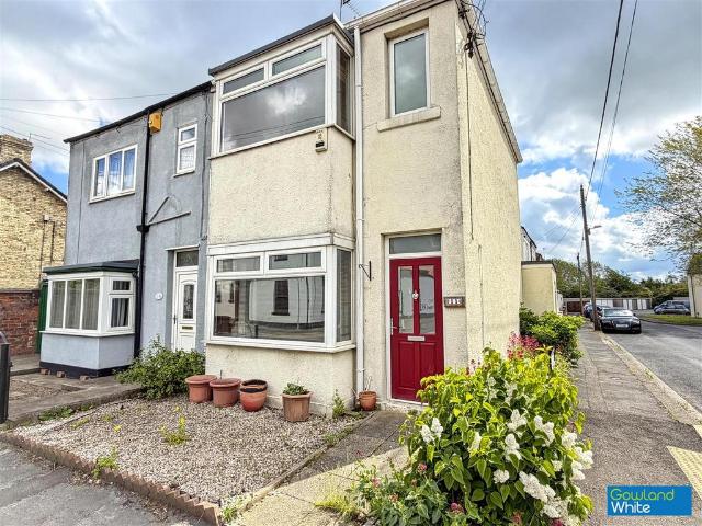 2 bedroom end of terrace house for sale