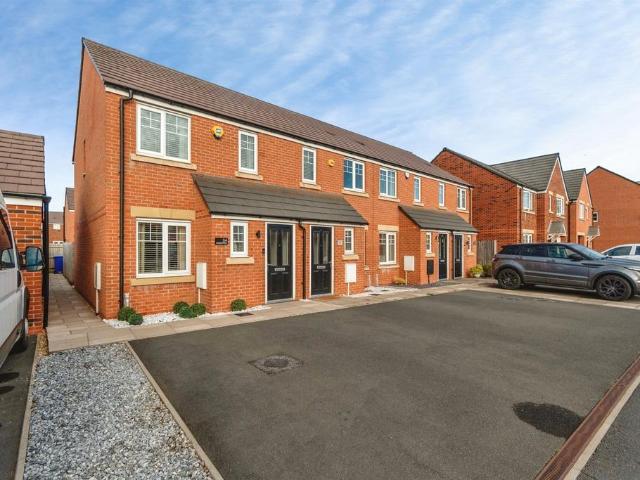 2 bedroom end of terrace house for sale