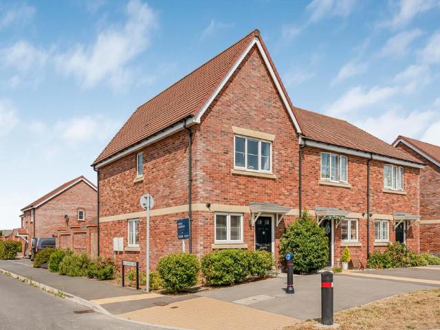 2 bedroom end of terrace house for sale