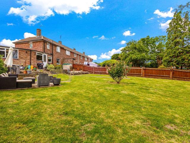 2 bedroom end of terrace house for sale