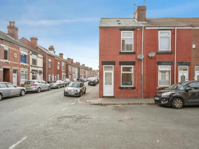 2 bedroom end of terrace house for sale