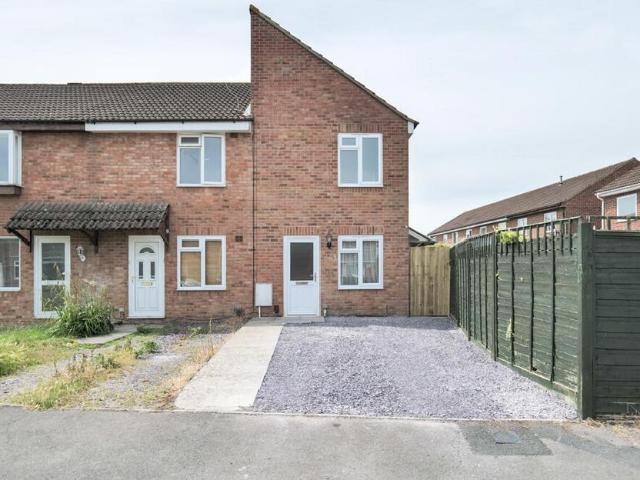 2 bedroom end of terrace house for sale