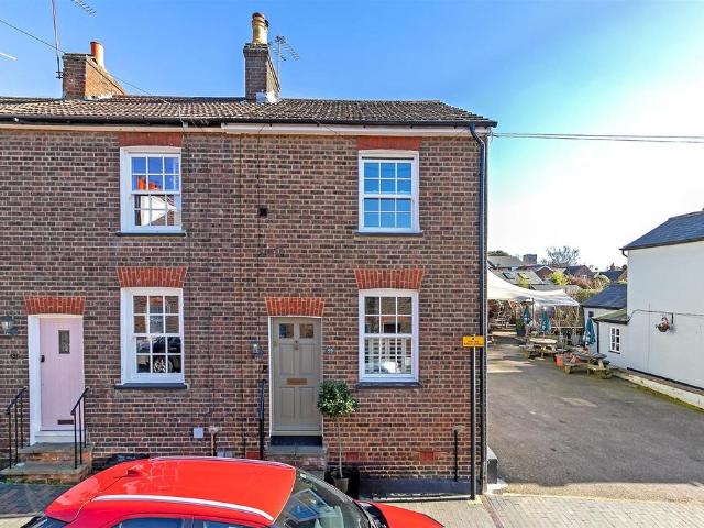 2 bedroom end of terrace house for sale