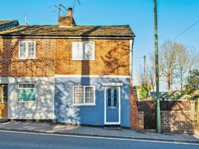 2 bedroom end of terrace house for sale