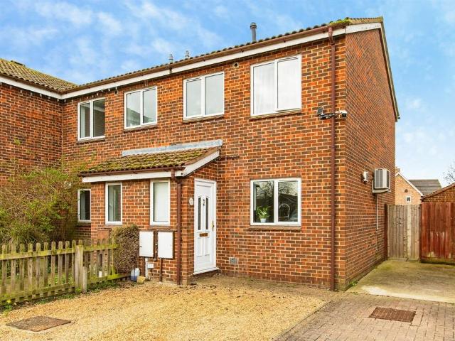 2 bedroom end of terrace house for sale