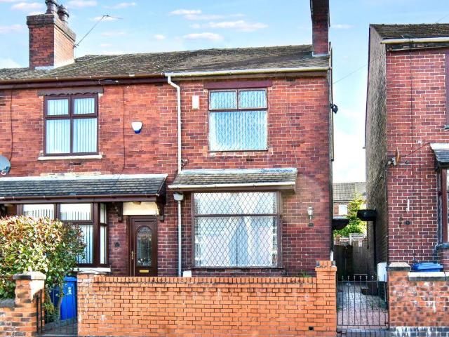 2 bedroom end of terrace house for sale