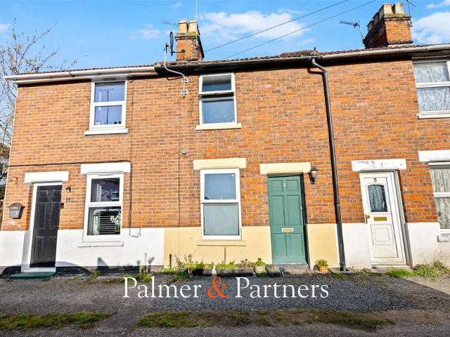 2 bedroom end of terrace house for sale