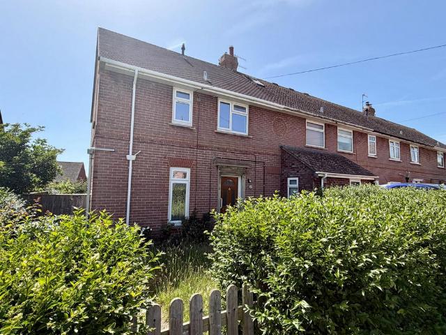 2 bedroom end of terrace house for sale
