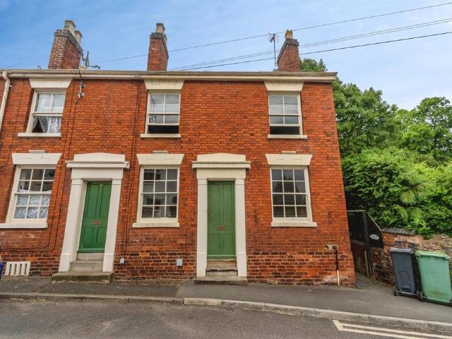 2 bedroom end of terrace house for sale