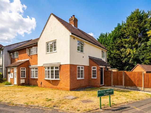 2 bedroom end of terrace house for sale