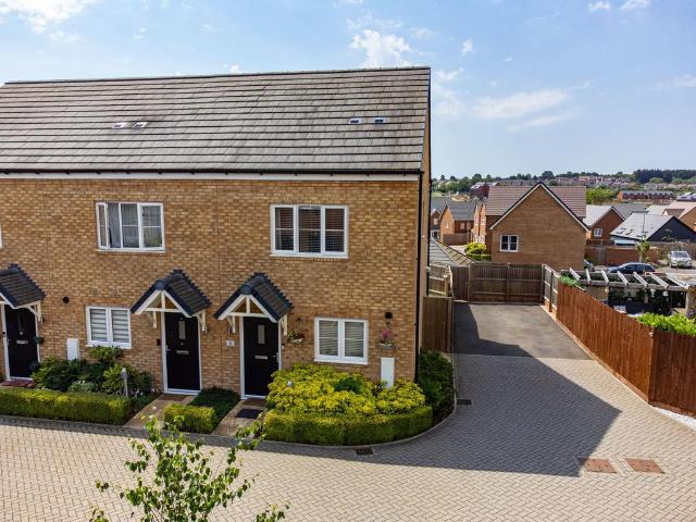 2 bedroom end of terrace house for sale