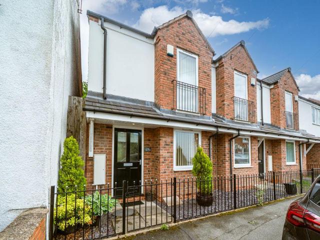 2 bedroom end of terrace house for sale