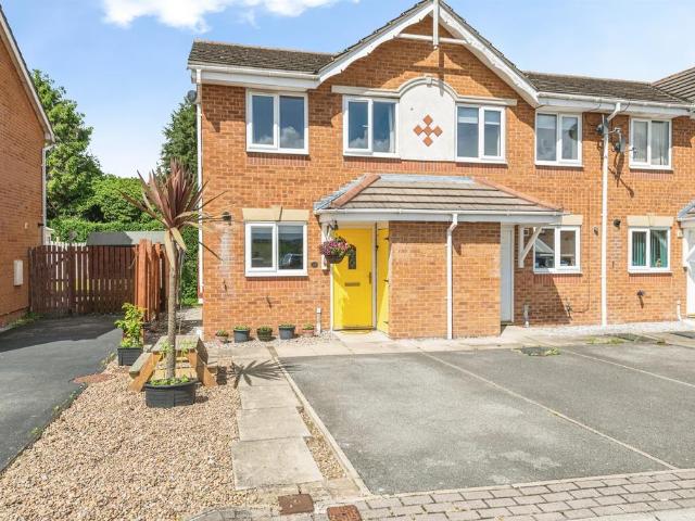 2 bedroom end of terrace house for sale