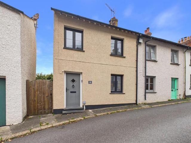 2 bedroom end of terrace house for sale