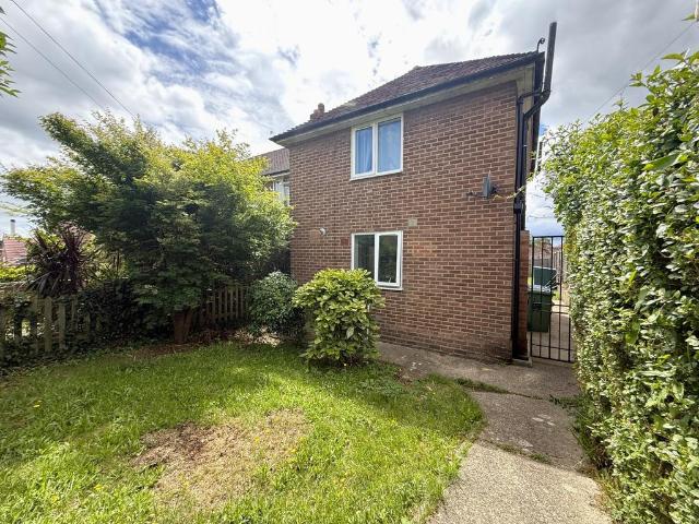 2 bedroom end of terrace house for sale