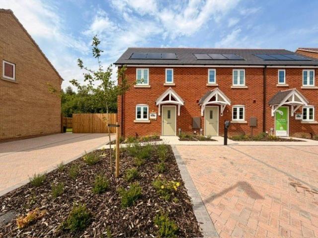 2 bedroom end of terrace house for sale