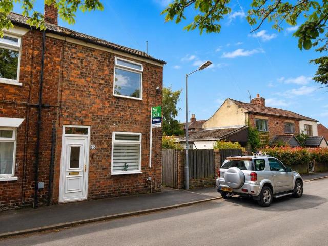 2 bedroom end of terrace house for sale