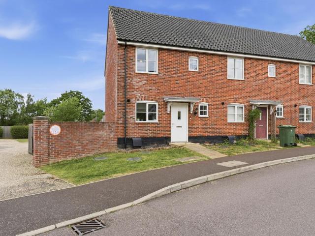 2 bedroom end of terrace house for sale