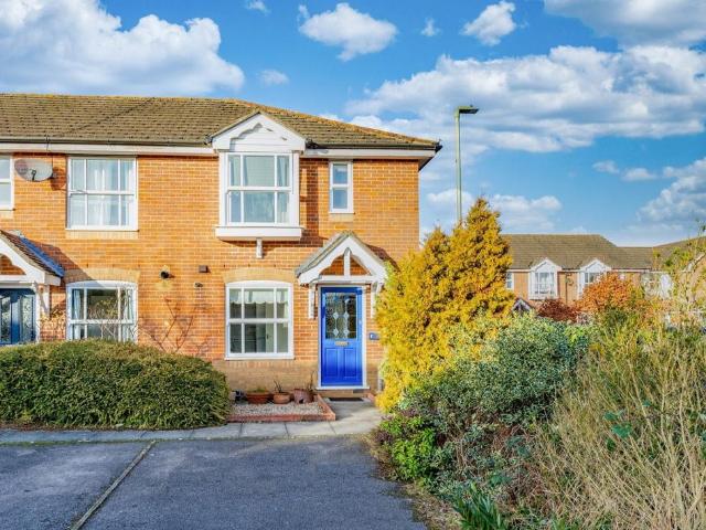 2 bedroom end of terrace house for sale