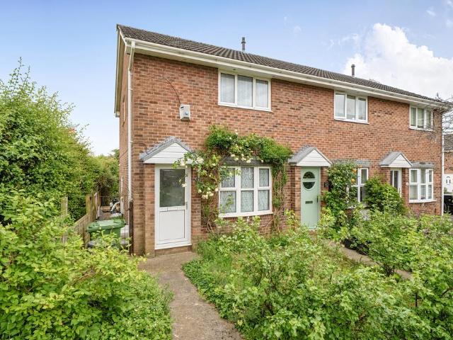 2 bedroom end of terrace house for sale