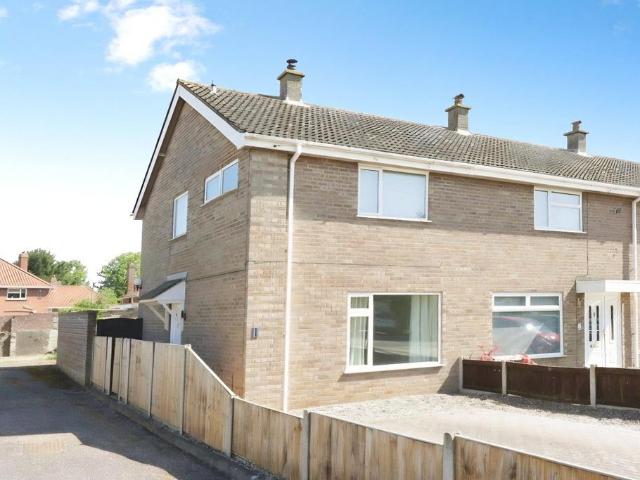 2 bedroom end of terrace house for sale
