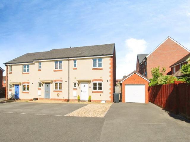 2 bedroom end of terrace house for sale