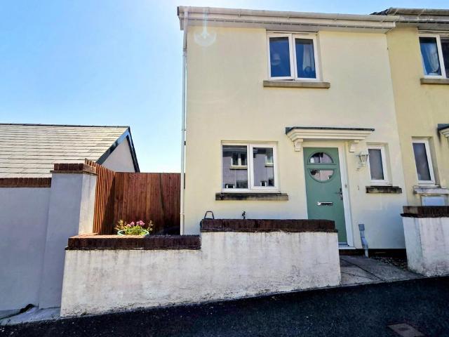 2 bedroom end of terrace house for sale