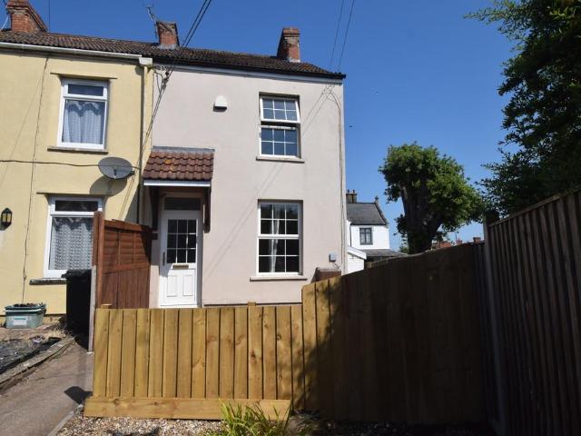 2 bedroom end of terrace house for sale