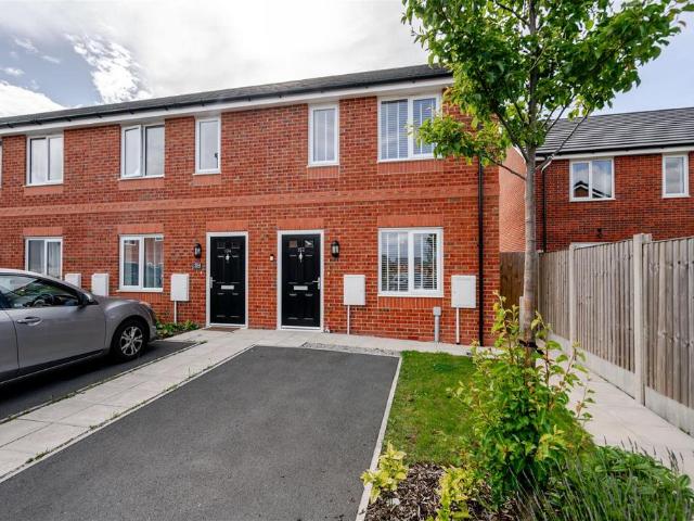 2 bedroom end of terrace house for sale